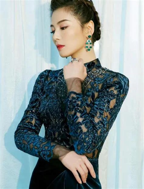 Liu Tao Wears Additional French Style Which Is Elegant And