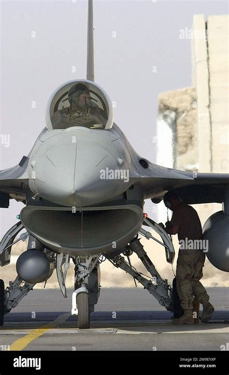 011012 F 0308n 214 Subject Operationseries Southern Watch Country