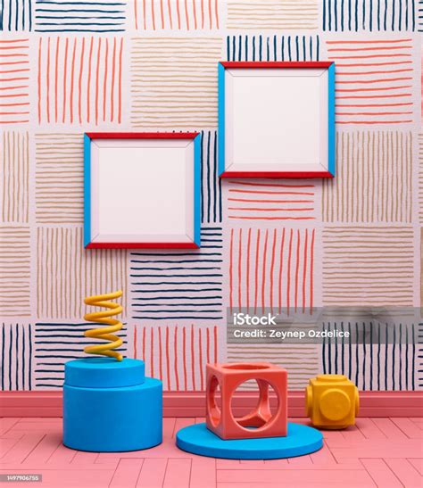 포스터와 제품 진열장을 위한 화려한 인테리어 룸에 있는 벽에 빨간색과 파란색의 두 개의 정사각형 액자 3d 렌더링 0명에 대한 스톡 사진 및 기타 이미지 Istock