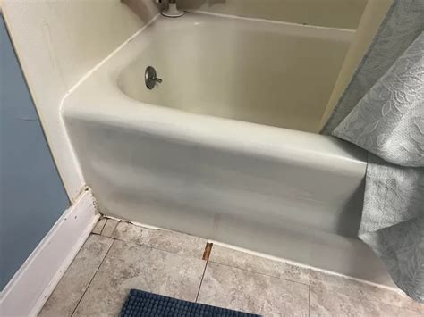 ترفندهای جلوگیری از پوسیدگی درب حمام