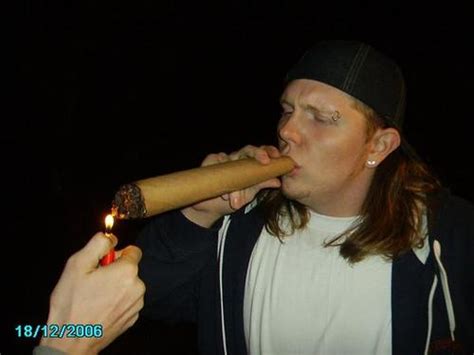 Hot Wallpapers Of Actress Celebrities Smoking Weed