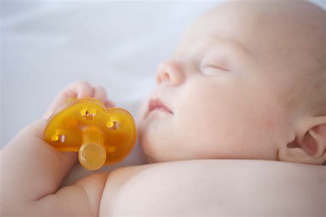 Hevea Natural Rubber Pacifier Birth Partner