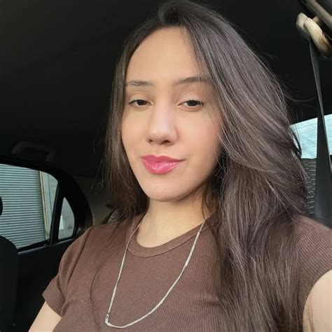 Ísis Eaiisiss • Threads Say More