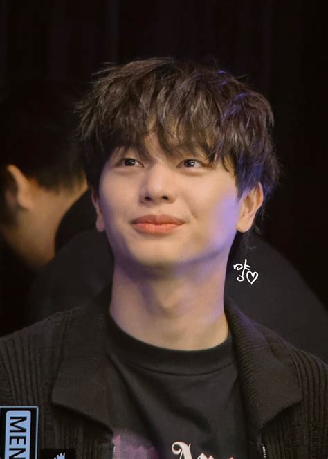 더쿠 오늘 팬싸에 머리 볶고 나타난 육성재 