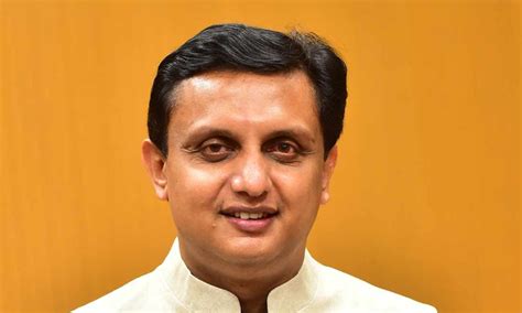 തീരദേശ ഹൈവേക്ക് പ്രത്യേക പുനരധിവാസ പാക്കേജ് മന്ത്രി പി എ മുഹമ്മദ് റിയാസ്