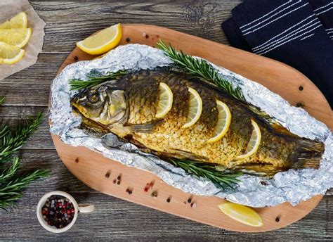 Запеченный в фольге карп вкусный рецепт Простые рецепты Рецепты Рецепт запеченной рыбы