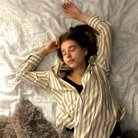 What Weve Been Told About The Correct Sleep Position Is All Wrong Yourtango