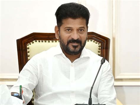 తెలంగాణ మెడికల్ స్టూడెంట్స్ కి సీఎం రేవంత్ రెడ్డి గుడ్ న్యూస్
