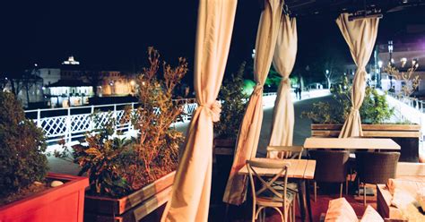 კაფე White Stones ქუთაისში 🌊 — ცოცხალი მუსიკა ევროპული სამზარეულო და ღვინო მდინარის პირას