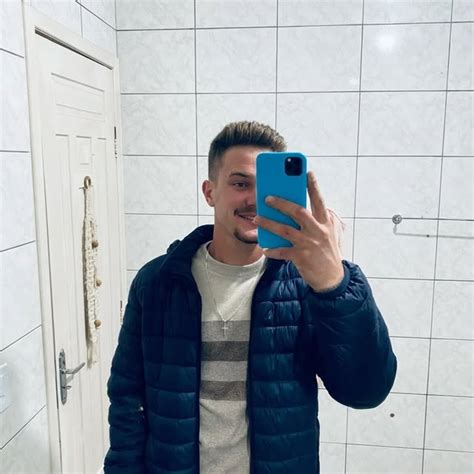 Emerson Beló belo eme Threads Say more Emerson Beló belo eme Threads Say more