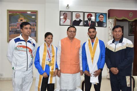 मुख्यमंत्री श्री पुष्कर सिंह धामी से मंगलवार को मुख्यमंत्री आवास में
