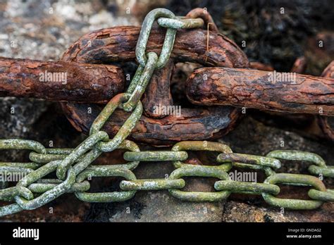Rust Chains Hi Res Stock Photography And Images Alamy
