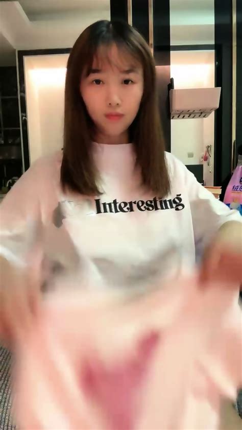 气质颜值美女！收费房诱惑秀！性感连体网袜，掏出奶子揉捏，娇喘呻吟，抬起美腿高跟鞋 Eporner