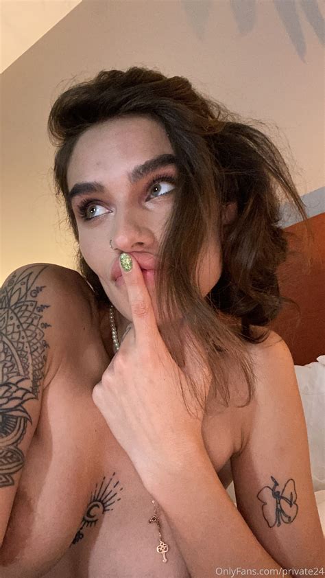 Julia Geltsman Aka Flowerava Social Network Photo 58