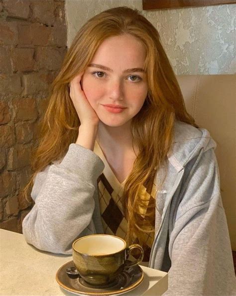 Sunblumer Ретро девушки Фотографии девочек Стильные кадры