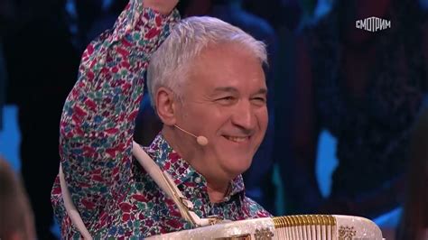 Валерий Сёмин с песней ТОПОЛЬ И РЯБИНА в народной программе “Песни от