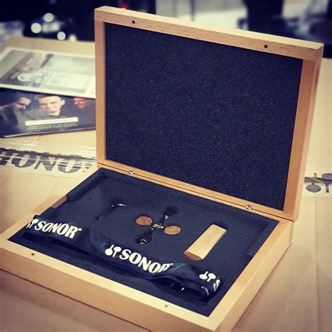 번개맞을 확률 퍼커션 브랜드 Lp의 플래그십 퍼커션센터 Percussion Center