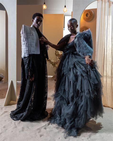 춤추는 남자와 여자 사진 Unsplash의 무료 유행 이미지