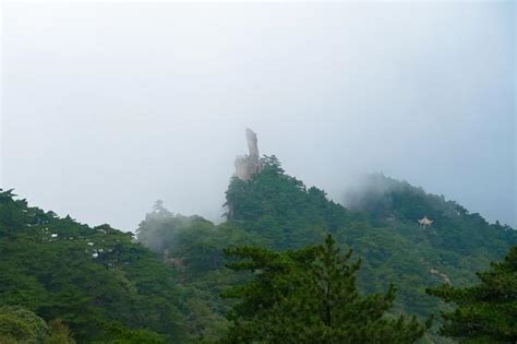 問余何意棲碧山笑而不答心自閒記黃山 每日頭條