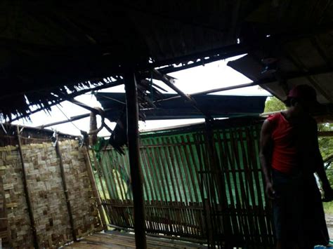 တိုက်ကြီးမြို့နယ် ကလော့သော့ကျေးရွာတွင် မိုးသည်းထန်စွာရွာသွန်းမှုကြောင့် လူနေအိမ်များ လဲပြို