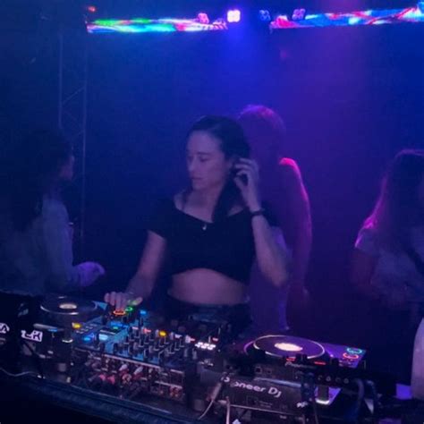 Stream Mnml Vol 9 Vantek 18 08 2023 Re Recording By Ela Valor Listen Online For Free On