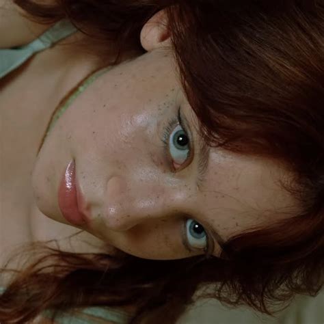 Sofie Sflloww On Threads