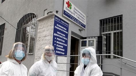 Коронавирусът Ръст на настанените в болница и над 40 положителни тестове