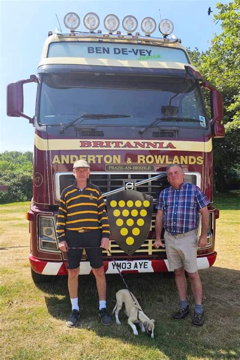 De Vey Pays Tribute To Former Manager At Praze Worlds Fair