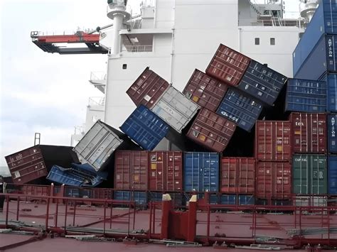 The Importance Of Container Lashing For Ship