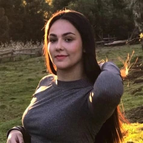 Isabelle Disabelle • Threads Say More