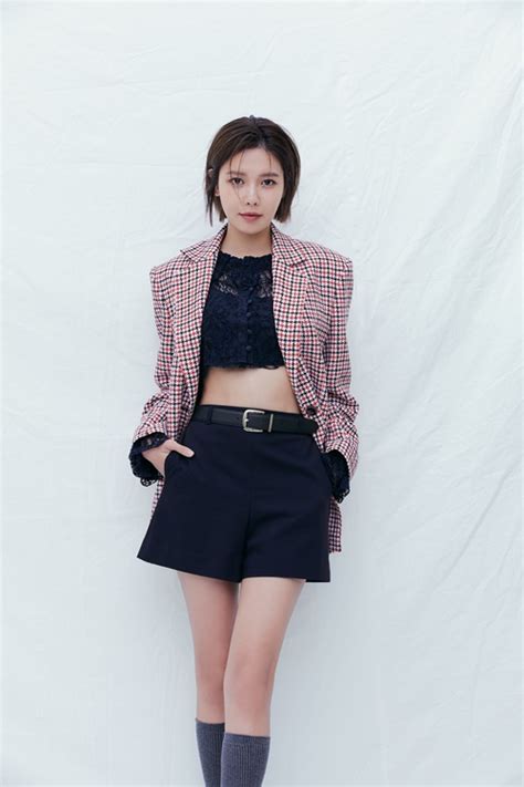 배우 최수영과 소녀시대 수영 그 사이의 찬란함 ‘단발이 너무 예뻐 뷰티한국