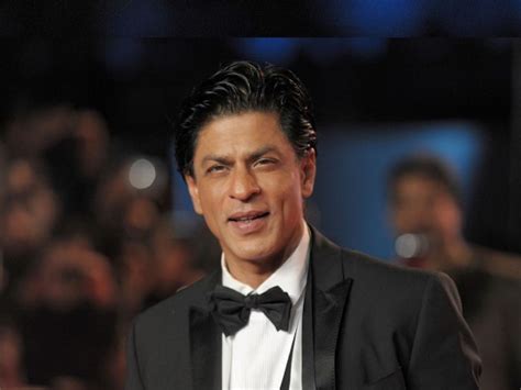 Shah Rukh Khan ‘पठाणची रिलीज डेट पुढे ढकलणार शाहरूखने चाहत्याला