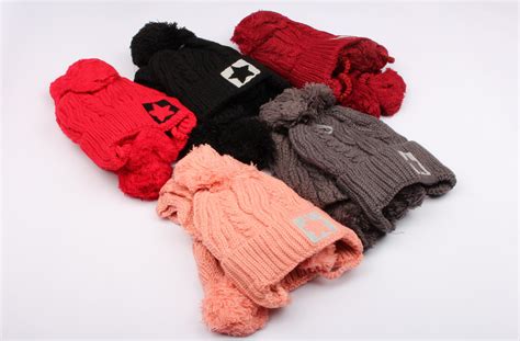 کلاه و شال گردن