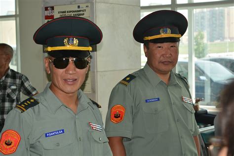 ЦДБЭЧ ын дарга хошууч Н Гантулга тэргүүтэй Найрал дуучид Олон улсын найрал дууны 13 р