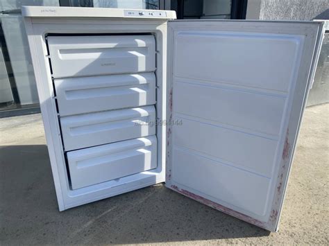 Малък фризер с 4 чекмеджета Привилег Фризер Привилег Бял Хладилници Фризери Карлово М