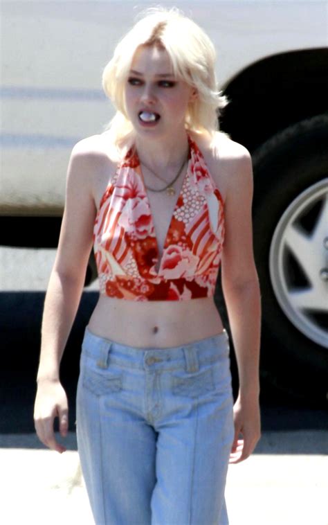 Naked Dakota Fanning In The Runaways