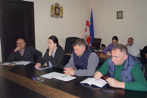 ონის მუნიციპალიტეტის მერია 28 ოქტომბერს ონის მუნიციპალიტეტის მერმა ემზარ საბანაძემ პირველ