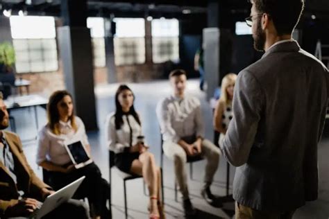 9 Ways To Make A Great New Employee Self Introduction Speech