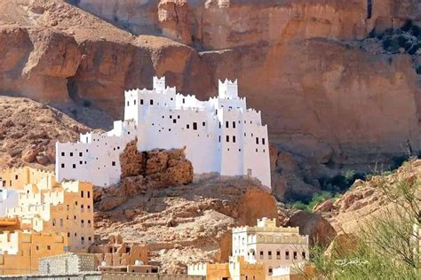 Sahar Arabshahi On Linkedin شاهکار معماری سنتی، خانه سفالی وادی دوعن یمن
