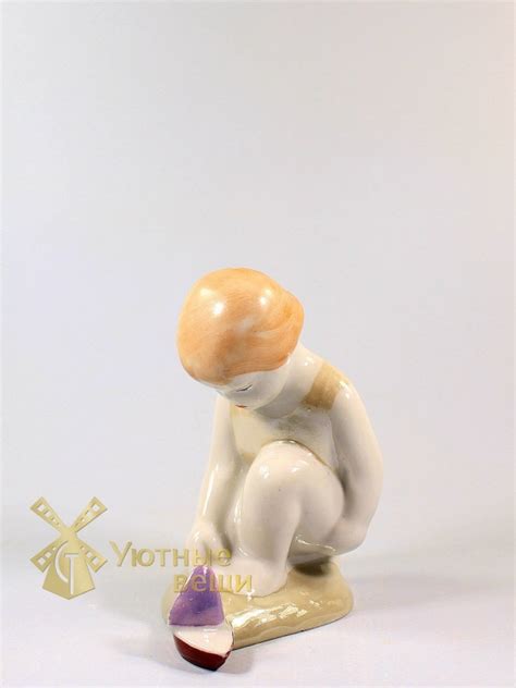 Фарфоровая статуэтка Девочка с корабликом в Санкт Петербурге цена 4500 руб — купить с