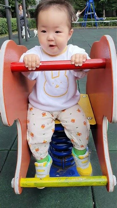 세쌍둥이ㅣ놀이터 놀러온 세쌍둥이 ㅣ예나 너무 잘타네요 다그닥다그닥 Youtube