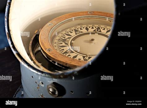 Old Dutch Gimballed Mariners Compass In Illuminated Weatherproof