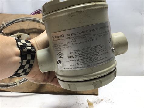 Honeywell ST 3000 Smart Pressure Transmitter Moses B Glick