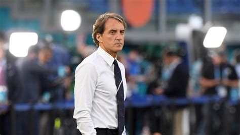 Роберто Манчини който върна Италия от бездната към футболните рекорди