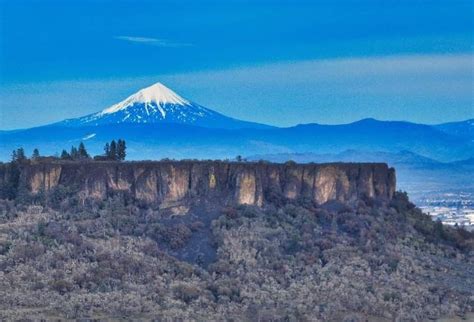 Northwest Table Rock And Mt Mcloughlin In Medford Oregon