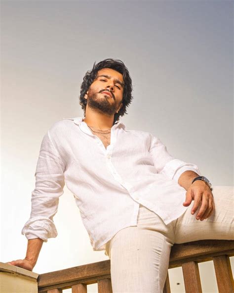 100 Feroz Wallpapers