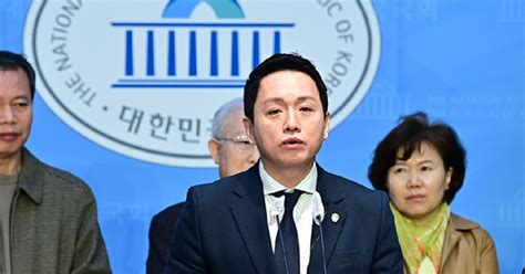 시민사회 민주연합 국민후보추천 심사위 전원 사퇴