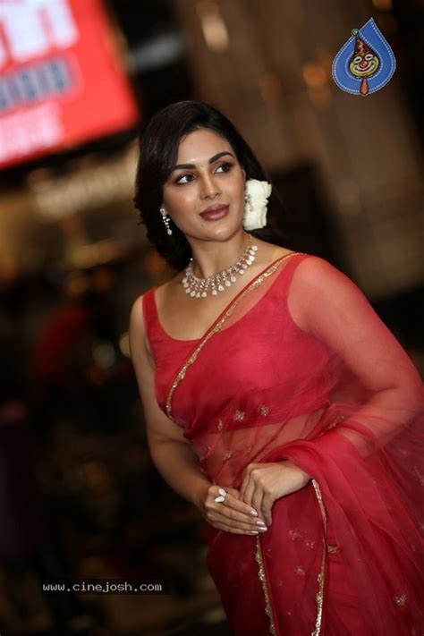 Samyuktha Menon Pics Photo 18 Of 20