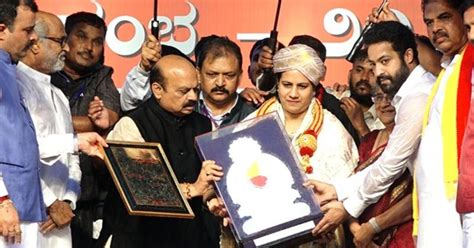 Puneeth Rajkumar Posthumously Awarded Karnataka Ratna By Rajini Jr Ntr