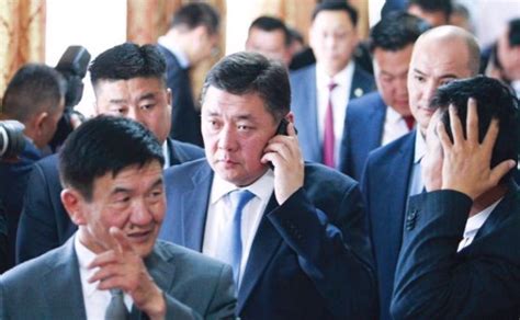 МАН ын бүлэг Ерөнхий сайдыг огцруулах асуудлаар завсарлага авлаа